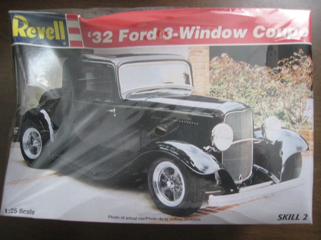 REVELL 1/25~1932 FORD 3-Window Coupe~MODEL car KIT~ damaged box opened ...