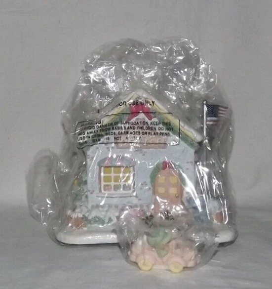 PRECIOUS MOMENTS HAWTHORNE Village "Holly-Day Greetings Post Office ...