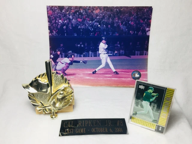 CAL RIPKEN JR # 8 3RD BASE - Last Game 2001 - Card, foto, name, trophy ...