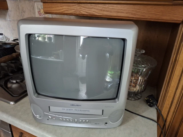 BUSH BTV18SIL/VA 14& Inch CRT TV VCR VHS Video Retro Gaming Television CRT £119.95 - PicClick UK