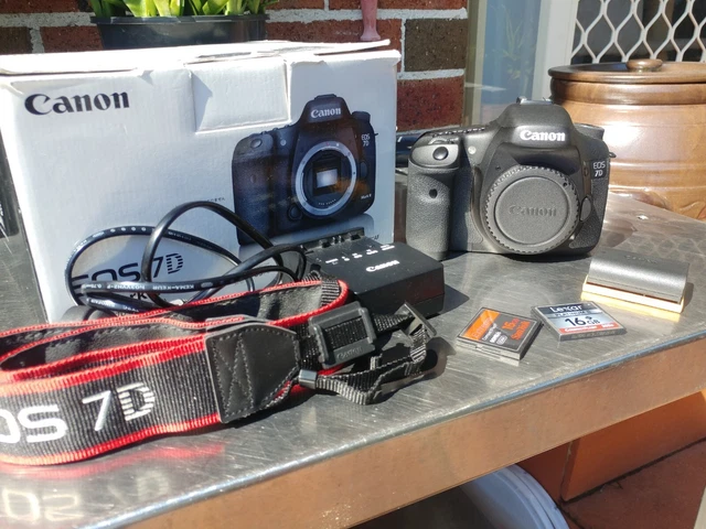 CANON EOS 7D DSLR Camera Body*only 900 shutter count* $400.00 - PicClick AU