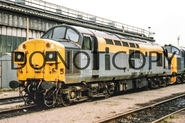 UK DIESEL TRAIN Railway Photograph Of Class 37 Loco 37106. Rm37-396 £1. ...