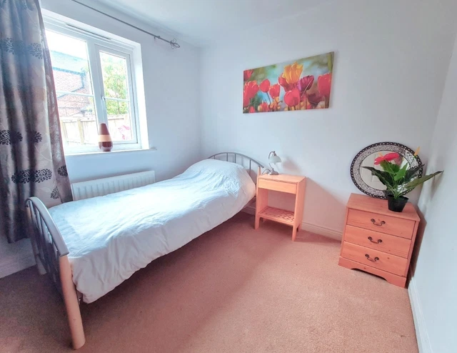 SINGLE METAL & Wood SOLID BED FRAME Wooden Slats. Headboard And ...