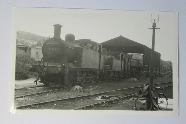 RWY1863 - LOCOMOTIVE 47259 UPPER BANK Railway Yard Shed - Real Photo £4 ...