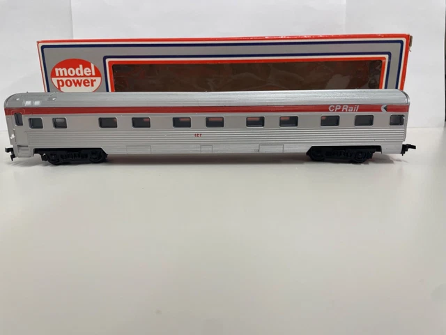 LIMA MODELS H0 Scale Canadian Pacific Railway Coach . Mint and Boxed £ ...