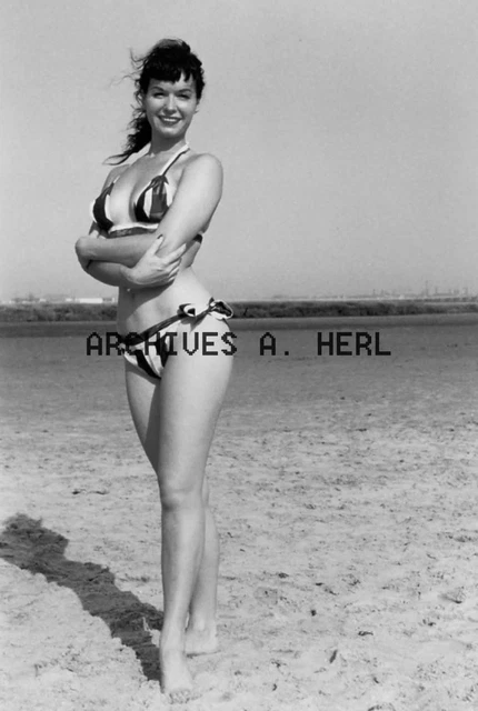 1950s Bettie Page Pin Up Model Actress 8 X 10 Photo Photos 10 £9 53