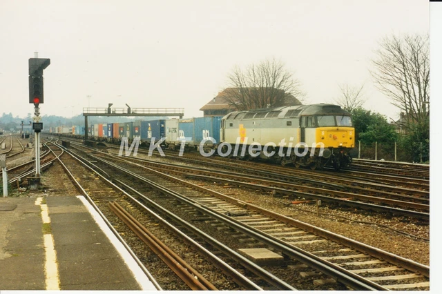 RAIL PHOTO CLASS 47 47228 @ Woking 11/3/95 05:10 Southampton - Ripple ...