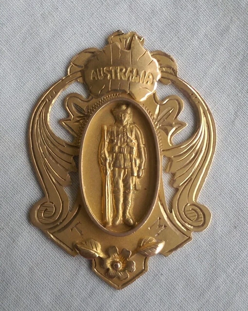 AUSTRALIAN WW1 15CT gold fob. 5th LH, 14th FAB. MM winner 1917. Qld. 5 ...