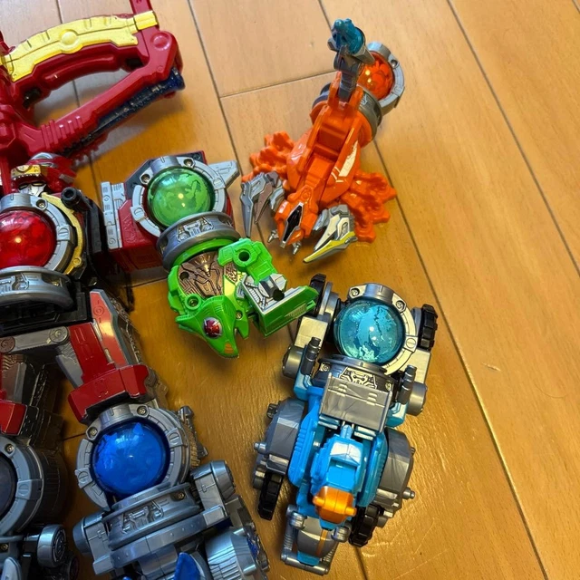 POWER RANGERS UCHU Sentai Kyuranger KyurenOh Weapon Voyager Kyutama set ...