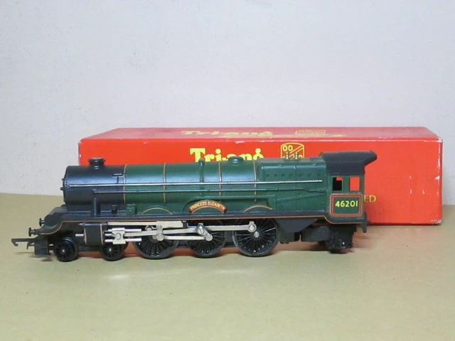 TRIANG PRINCESS ELIZABETH Green Livery steam locomotive ref R53 train ...