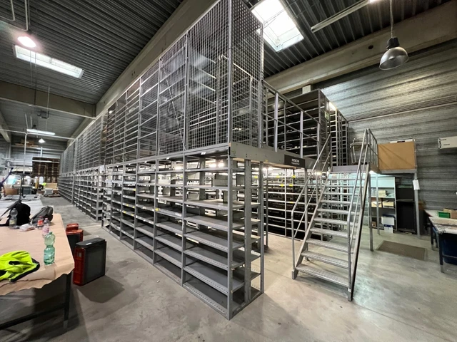 SSI SCHÄFER R4000 Fachbodenregalanlage 2-geschossig / Bj 2006 / 360 x ...