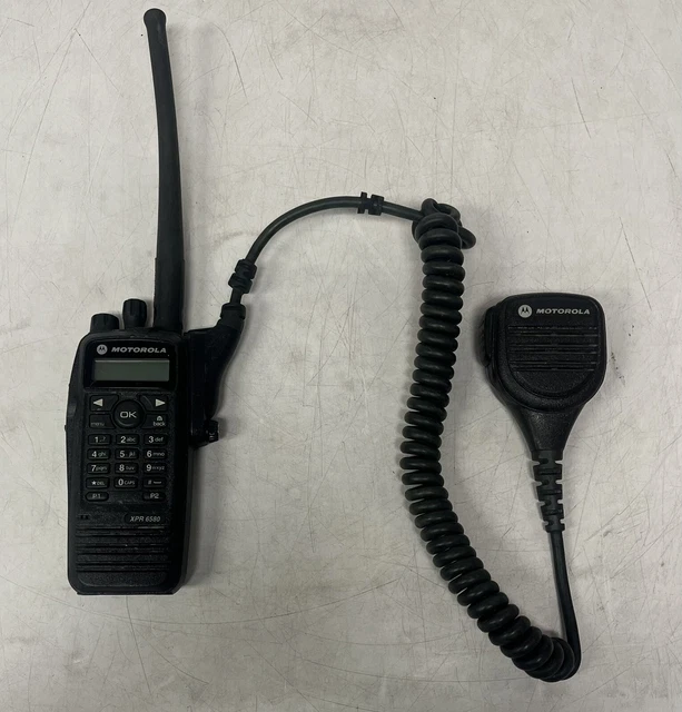 MOTOROLA XPR6580 DIGITAL 800/900 DMR MotoTrbo Radio AAH55UCH9LB1AN W ...