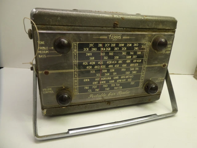 VINTAGE FERRIS ART Deco Portable Car Radio Metal Case Bakelite Knobs £ ...