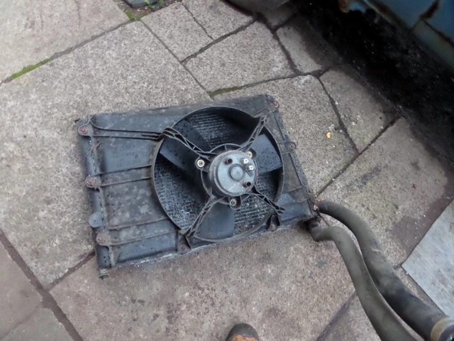 VW T25 T3 Transporter Radiator Fan Motor And Cowl Shroud 068121205 ...
