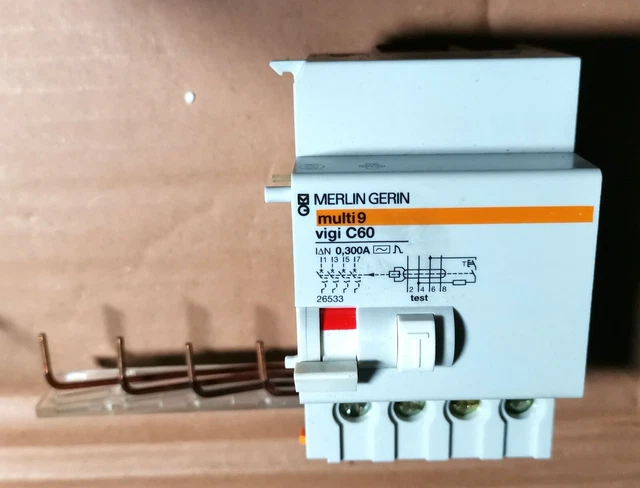 MERLIN GERIN 26533 - Bloc Différentiel 25A Type AC Vigi C60 4P 300Ma ...