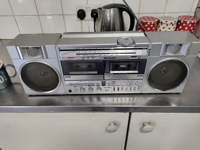 SHARP GF-500E VINTAGE Double Cassette Recorder/Radio Colectible read ...