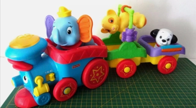FISHER PRICE AMAZING Animals Disney Sing-Along Choo Choo Train Dumbo ...