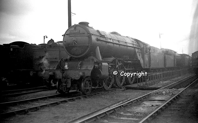 RAILWAY NEGATIVE STEAM Locomotive LNER Class V2 2-6-2 № 60943 - York MPD - 1962 £2.99 - PicClick UK