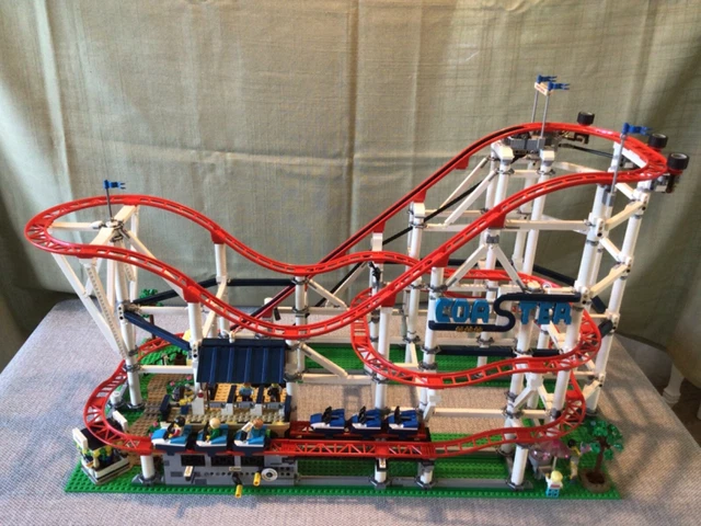 LEGO 10261 CREATOR Roller Coaster, completo di tutte le mini figure e ...