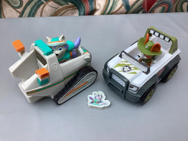 PAW PATROL VEHICLES X 2 Tracker And Everest With Figures £9.99 ...