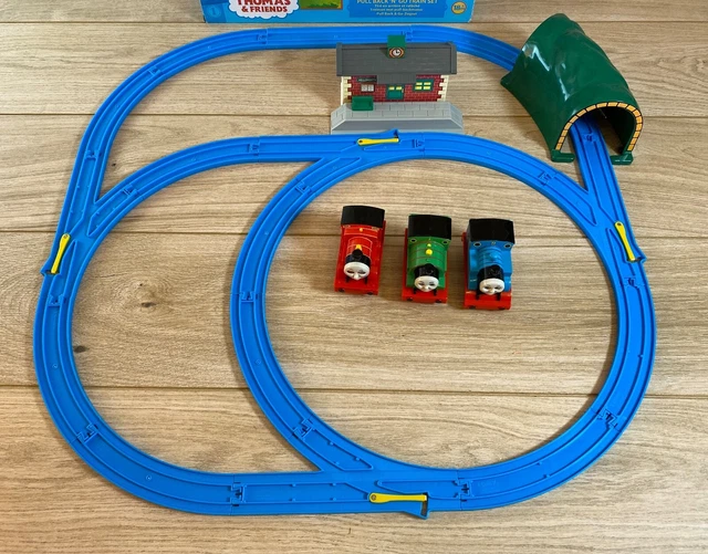 TOMY THOMAS & Friends the Tank Engine Pull Back ‘N Go Train Track Set ...