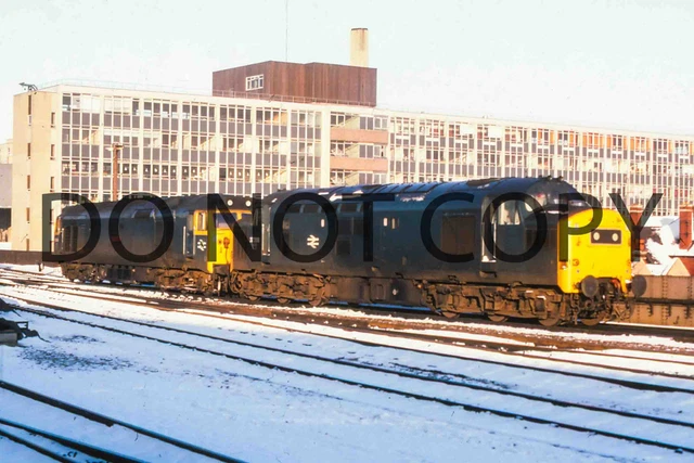 UK DIESEL TRAIN Railway Photograph Of Class 37 Loco 37208. Rm37-708 £1. ...