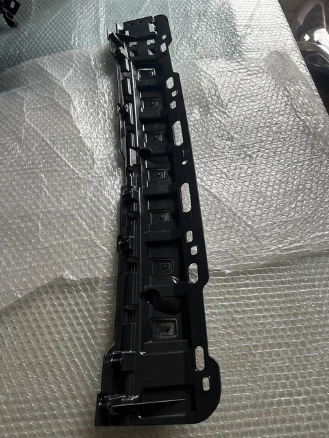 BMW X5 G05 M Sport Rear Bumper Lower Center Mounting Bracket ...