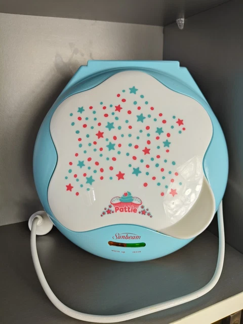 SUNBEAM CUPCAKE MAKER Pattie CC3200 Safe Kids Cooking Cup Cake Machine ...