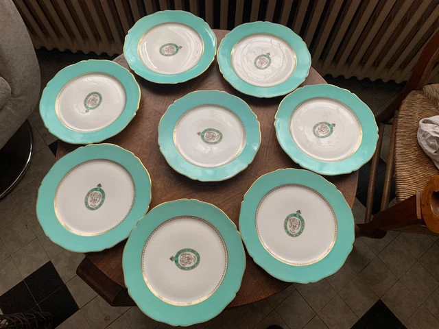 8 ASSIETTES PLATES anciennes, porcelaine A la ville de Sèvres Macé, XIX ...