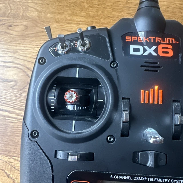SPEKTRUM DX6 GEN II 6-channel DSMX transmitter with voice alerts £110. ...