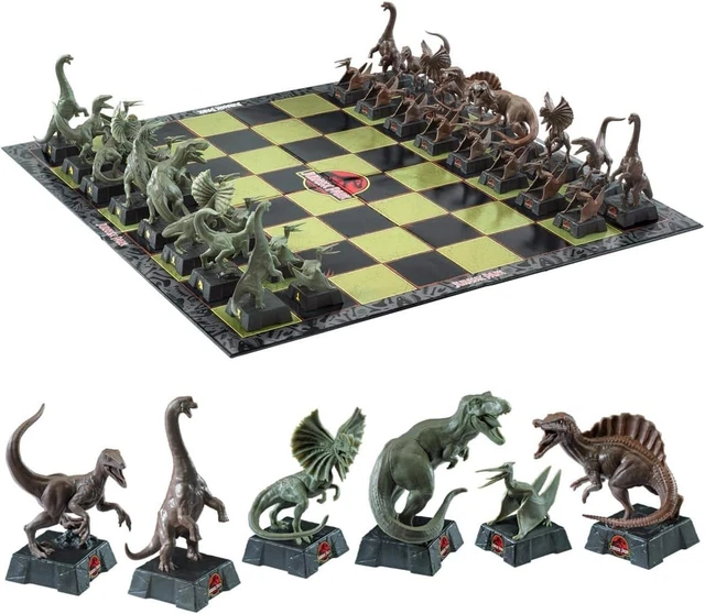 JURASSIC PARK - Chess Set 32 finely sculpted PVC dinosaur pieces board ...