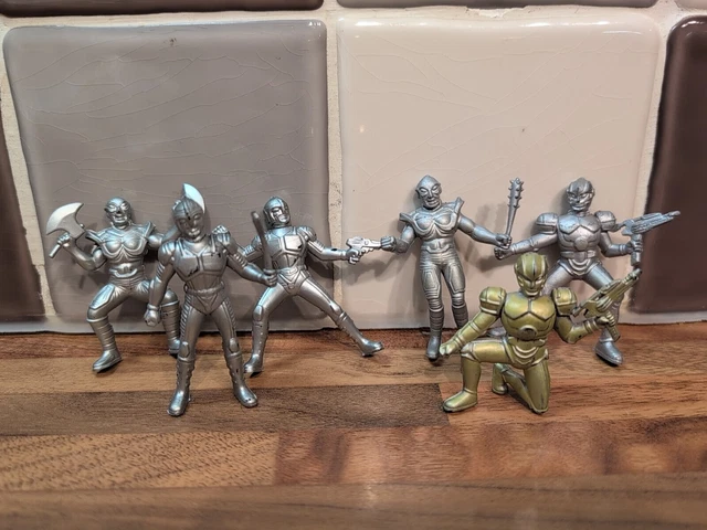 VINTAGE SILVER/GOLD SPACEMEN Warriors Plastic Soldiers X 6 Scale 1/32 £ ...