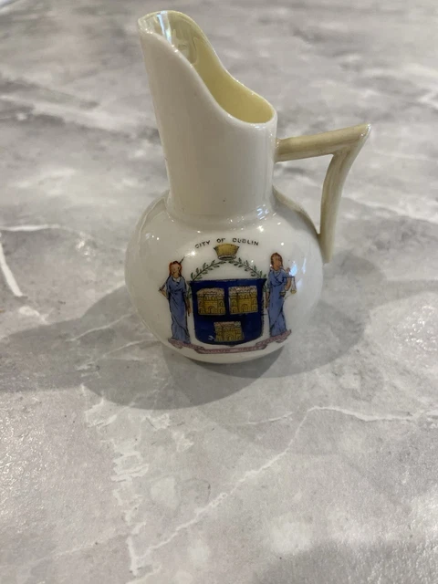 VINTAGE CRESTED CHINA City of Dublin Coat of Arms BELLEEK Crest £52.69 ...