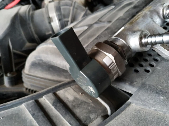 DRUCKREGELVENTIL KRAFTSTOFFDRUCKSENSOR FÜR AUDI VW 2.0 TDI 281006002 ...
