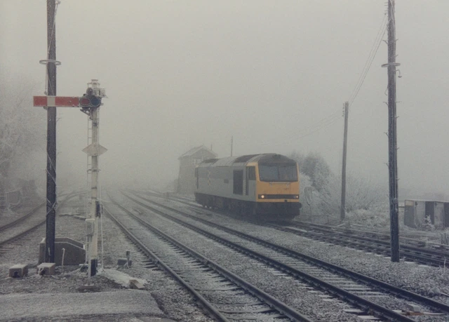 RAILWAY PHOTOGRAPH CLASS 60 60027 at Barnetby in snow 28/12/95 £2.85 ...