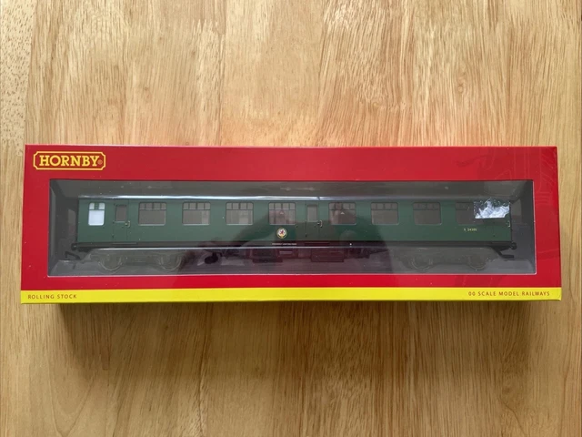 HORNBY R4608 BR (SR) Mk1 2nd Class Coach (with Lights) ‘S 24305’ £40.00 ...