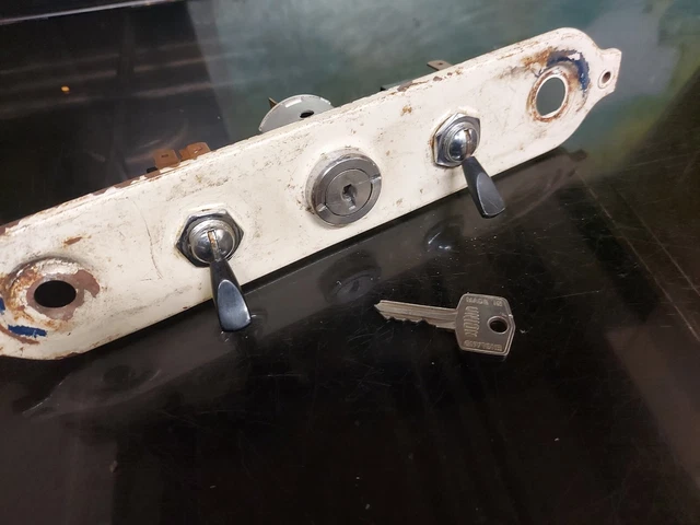 CLASSIC MINI MK1 central switch panel with ignition switch, key and ...