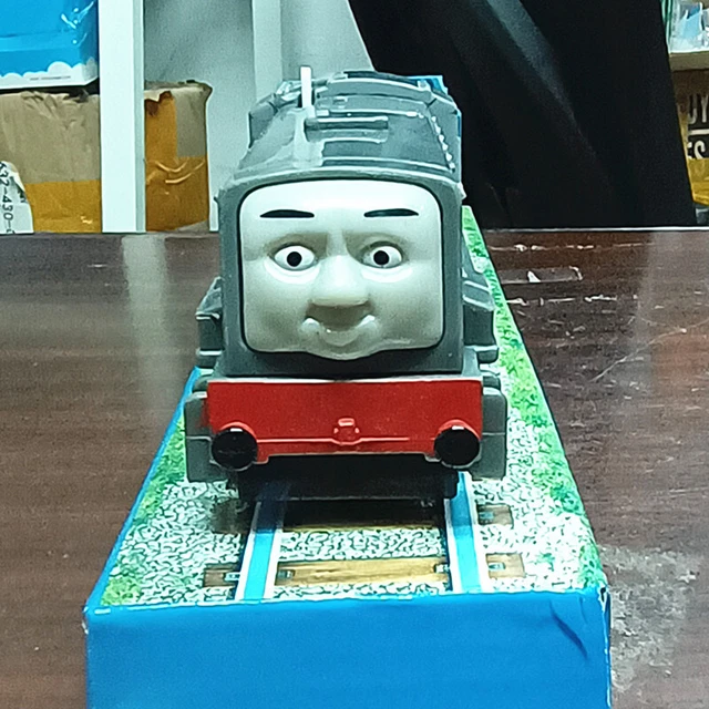 BOX TRACKMASTER THOMAS And His Motorized Toy Train - Dennis + Truck £26 ...