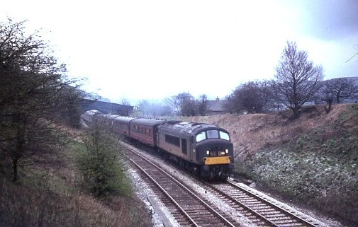 ORIGINAL COLOUR SLIDE of green D38 BR class 45 Peak diesel loco £2.50 ...