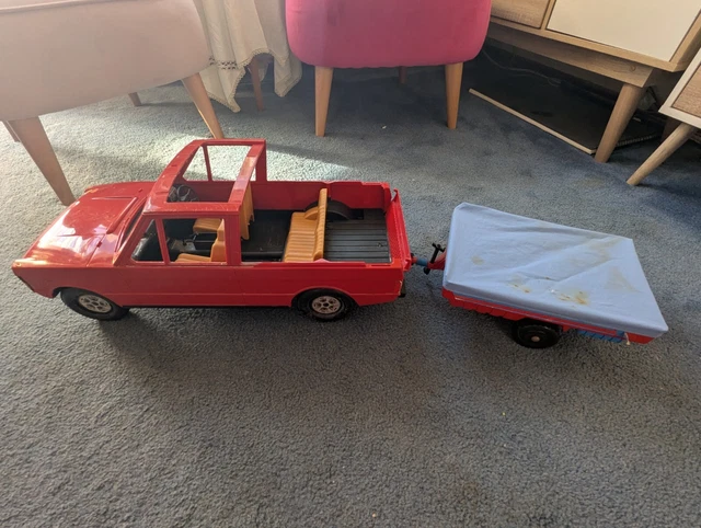 1980'S SINDY RED Range Rover & Trailer with fabric lid, Used £50.00 ...