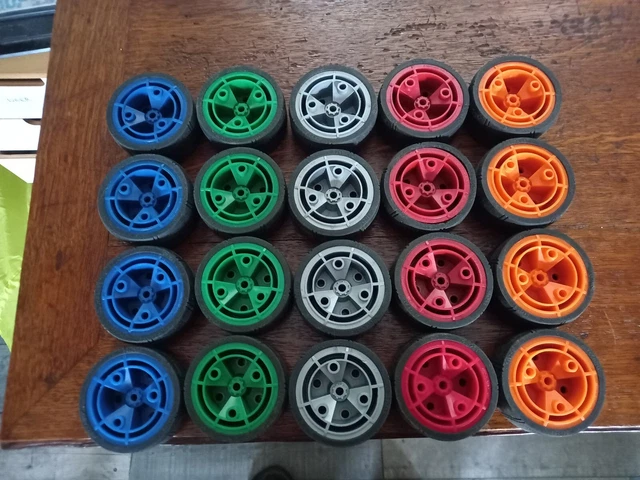 MECCANO WHEELS AND Tyres - 5 sets of 4 in assorted colours £20.00 ...