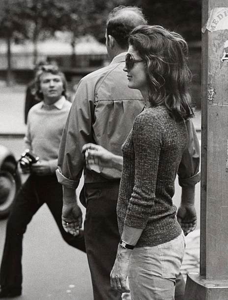 Jackie Kennedy Onassis At Jackie Onassis Sighting At Madison 1971 Old 7178