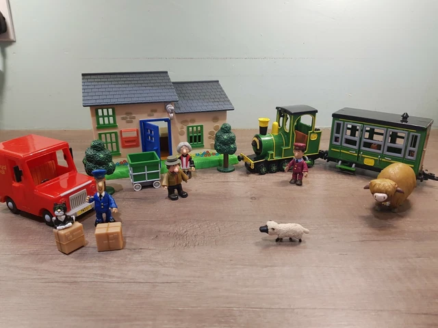 POSTMAN PAT BUNDLE inc Jess,Van,The Greendale Rocket, Mrs Goggins Post ...