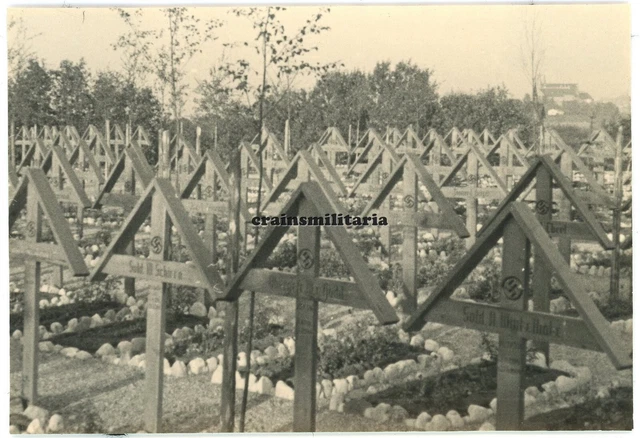 ORIG. FOTO GRAB deutsche Soldaten in Friedhof TRONDHEIM Norwegen 1941 ...
