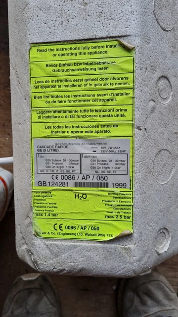 CARAVAN CARVER CASCADE 2 2GE Rapide water heater £142.00 - PicClick UK