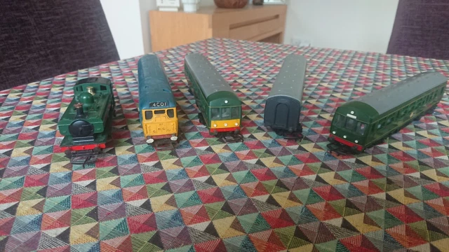 HORNBY ENGINE TRIANG Class 31 and Triang 101 DMU Spares or repair £15. ...
