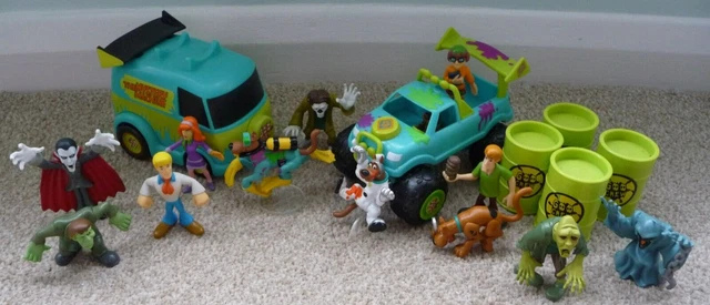 SCOOBY DOO BUNDLE -Figures, Monsters, Mystery Machine, Goo Busters ...