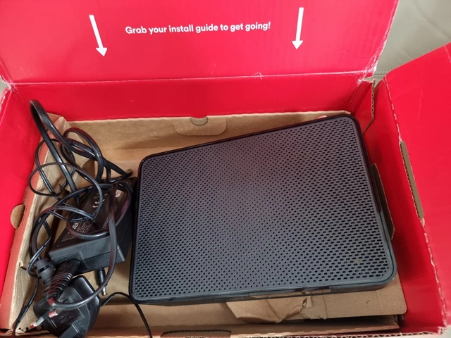 ARRIS DCX960/KK0B/N215/1000 1TB WIFI V6 MEDIA 4k BOX With UK POWER ...