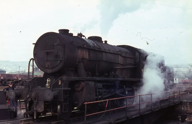 ORIGINAL 35MM AGFA Colour Slide of WD 2-8-0 90430 at Huddersfield 08.11 ...