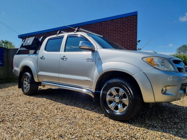 2008 TOYOTA HILUX Invincible D/Cab Pick Up 3.0 D-4D 4WD Auto PICK UP ...